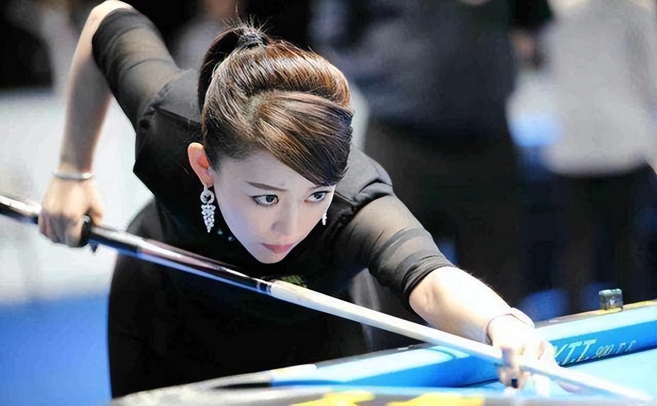 After being happy in love, Pan Xiaoting is more feminine at the age of ...