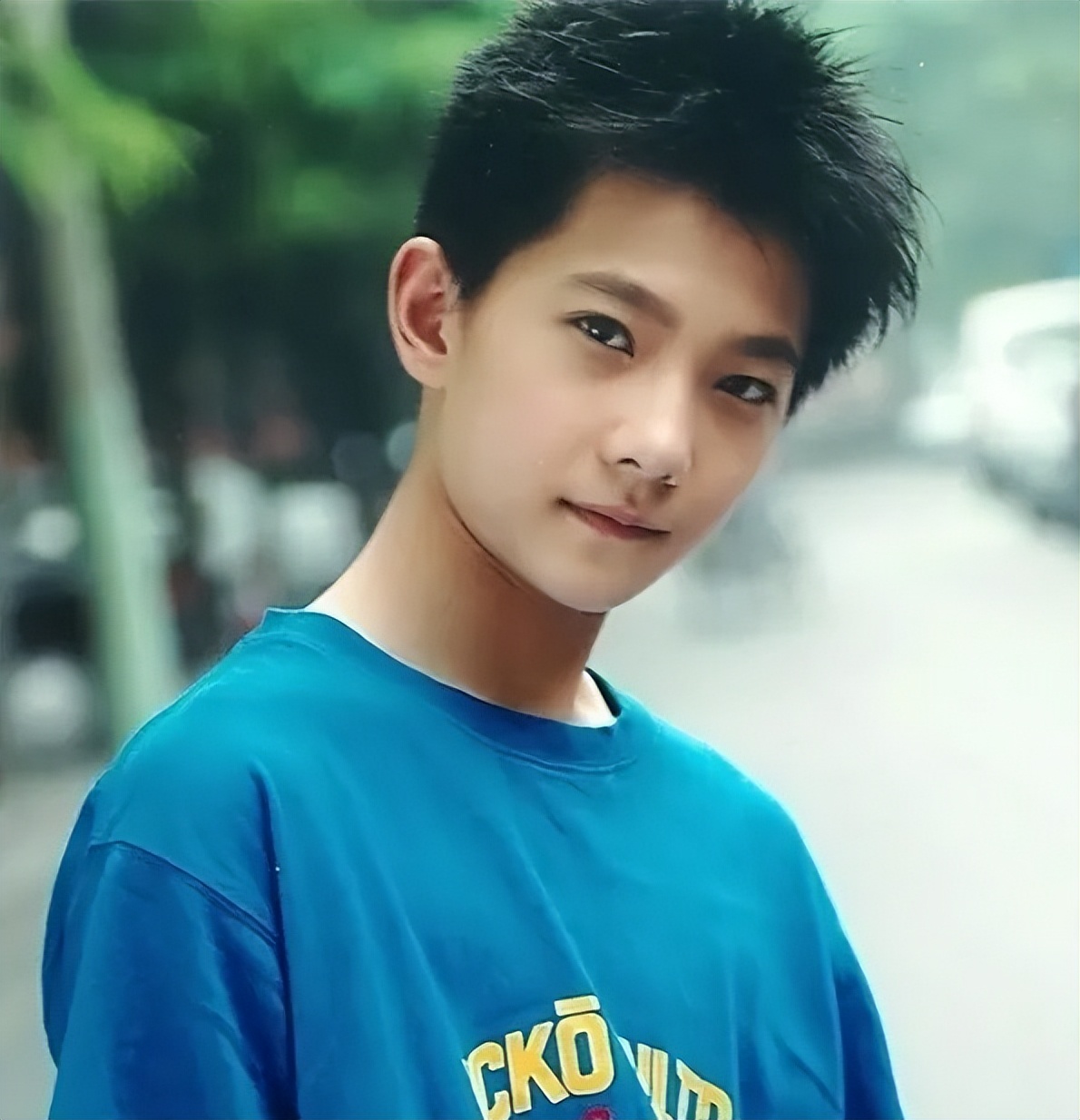 "Special War Glory" Yang Yang: "Jia Baoyu" incarnates "Soldier King ...