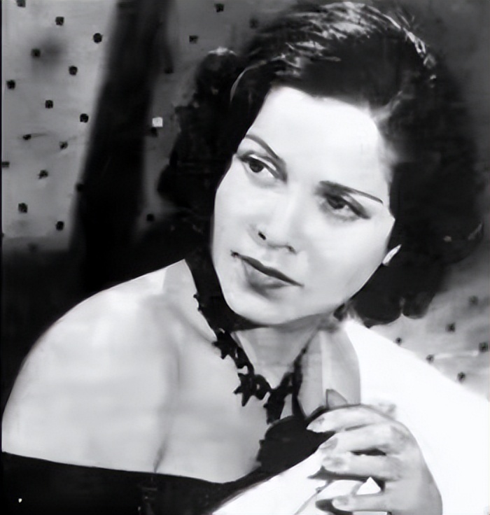 Cynthia, an American female spy, sold her body in exchange for ...