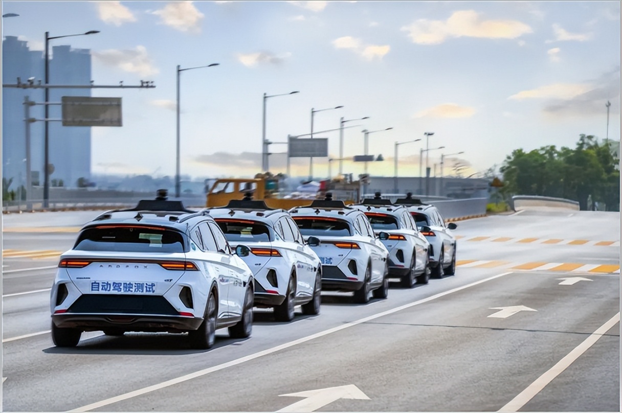 It really came!"Unmanned Taxi" Enters Commercialization - iNEWS