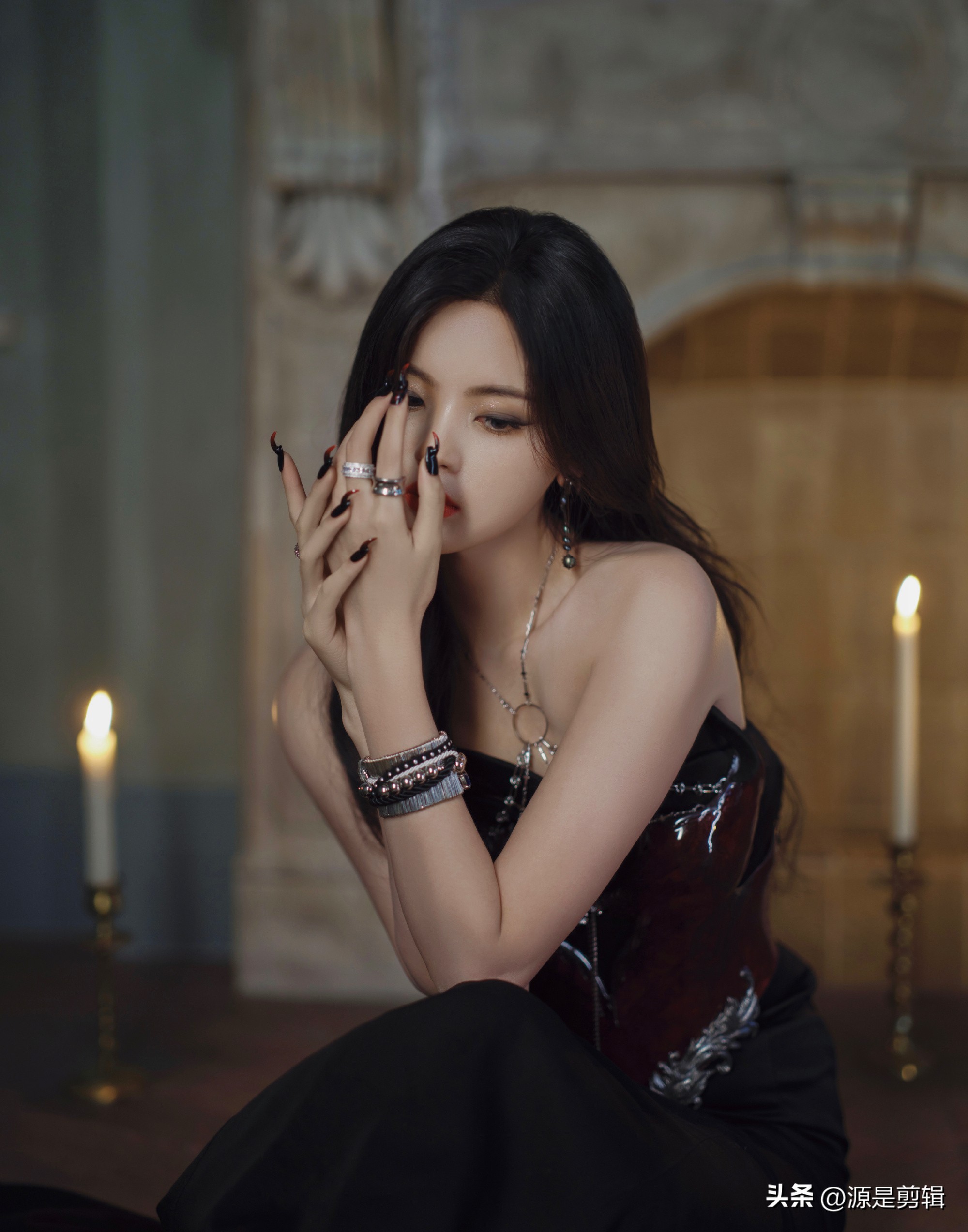 Appreciation of beautiful photos of Yang Chaoyue's purple magic dinner ...