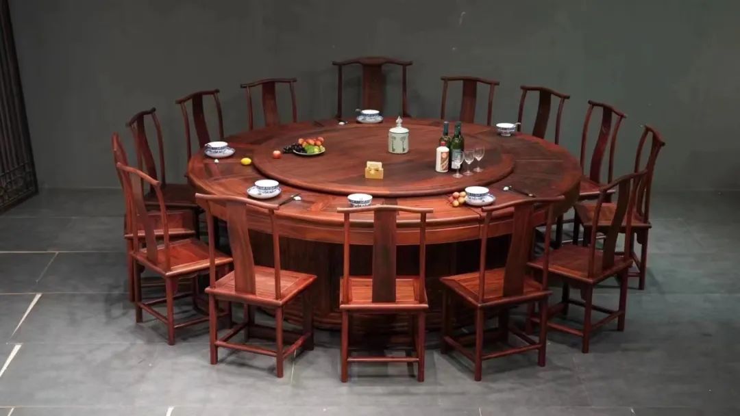 Round table or square table? Teach you how to choose a dining table ...
