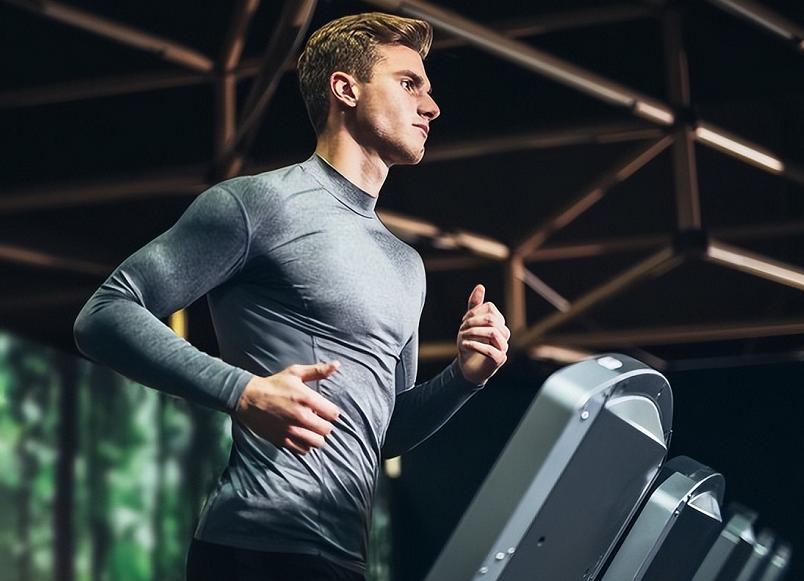 "Old and slow" men generally have these 5 habits. You might as well ...