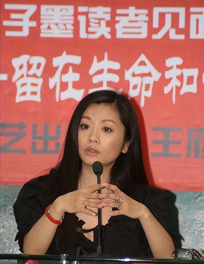 Zeng Zimo: The best hostess married to Phoenix Satellite TV, her ...