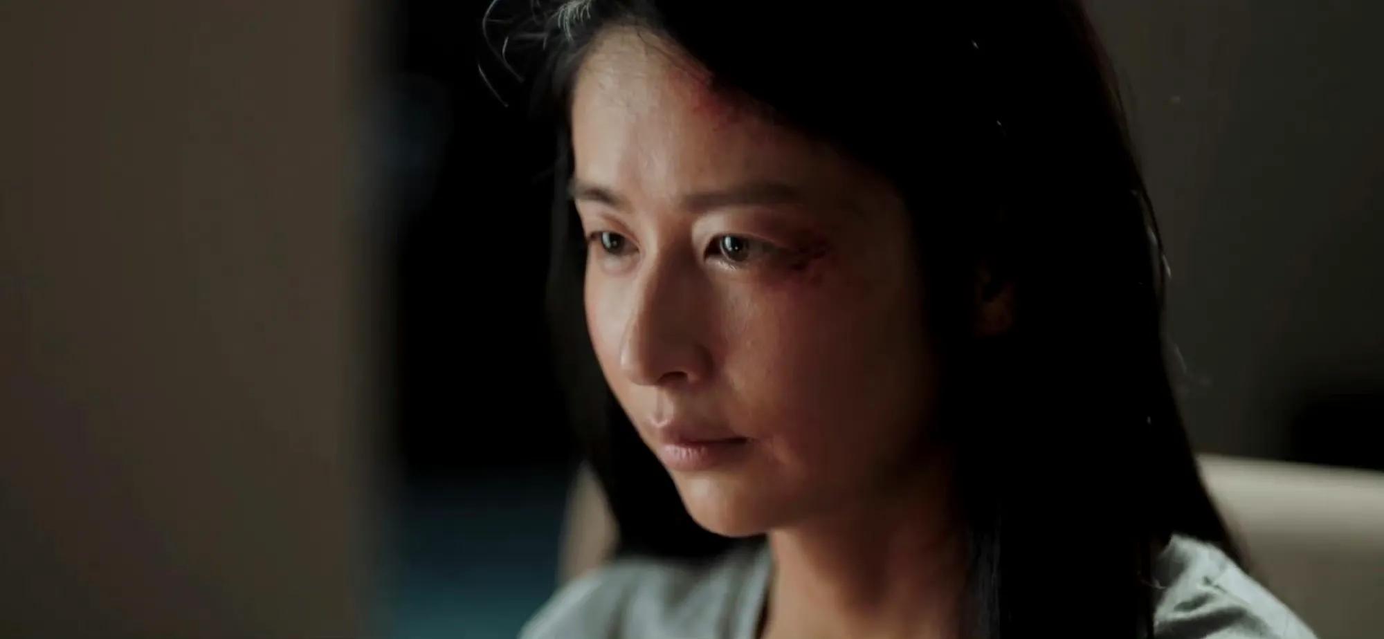 Yinger without makeup plays the role of the imperfect victim - iMedia