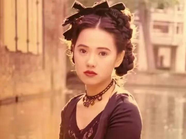 I always watch and watch the love story of Yi Nengjing and Yu Chengqing ...