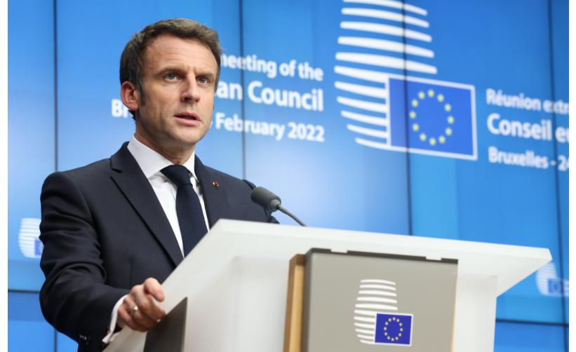 Riots in France unexpectedly subside after internet cut - iNEWS