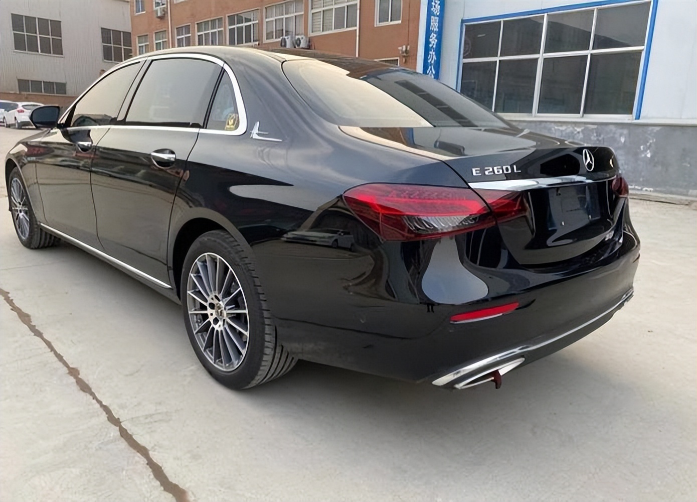 Mercedes-Benz E-class: once increased the price by 20,000, but now it ...