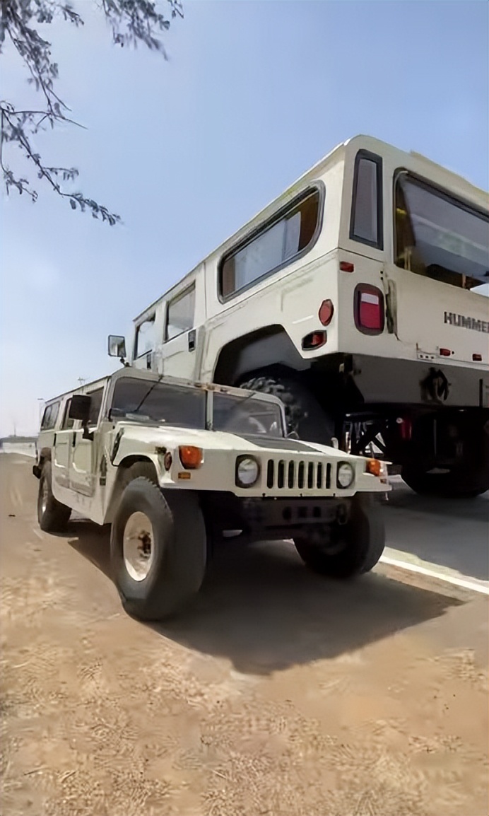 Super crazy!He owns the world's largest Hummer, a 2-story building and ...