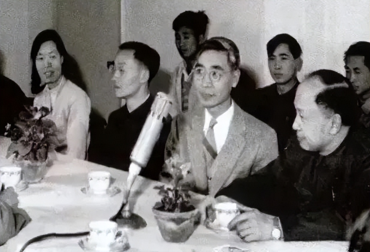 Guo Yonghuai: During the plane explosion, he erected a sculpture with ...