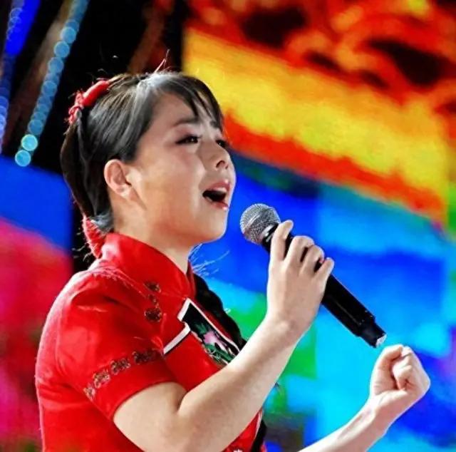 The identities of grassroots singer and Wang Erni were revealed? After ...