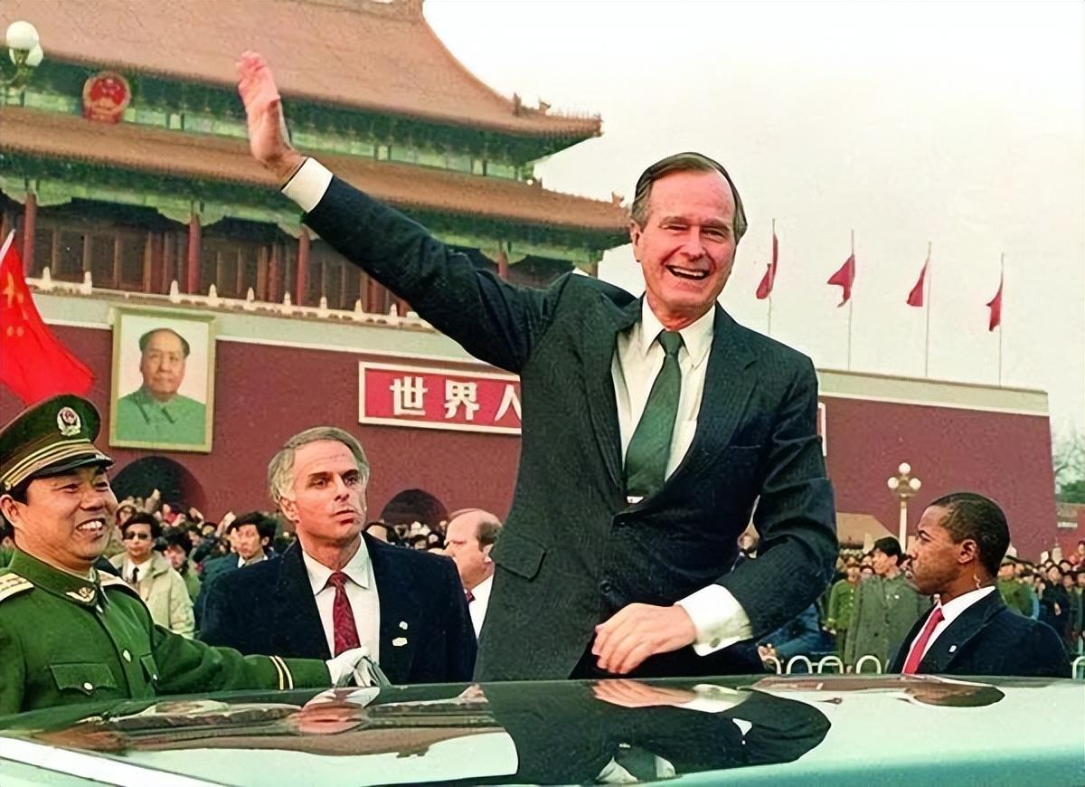 Bush Sr. asked Deng Xiaoping: "Your wife also smokes?" Mr. Deng's ...