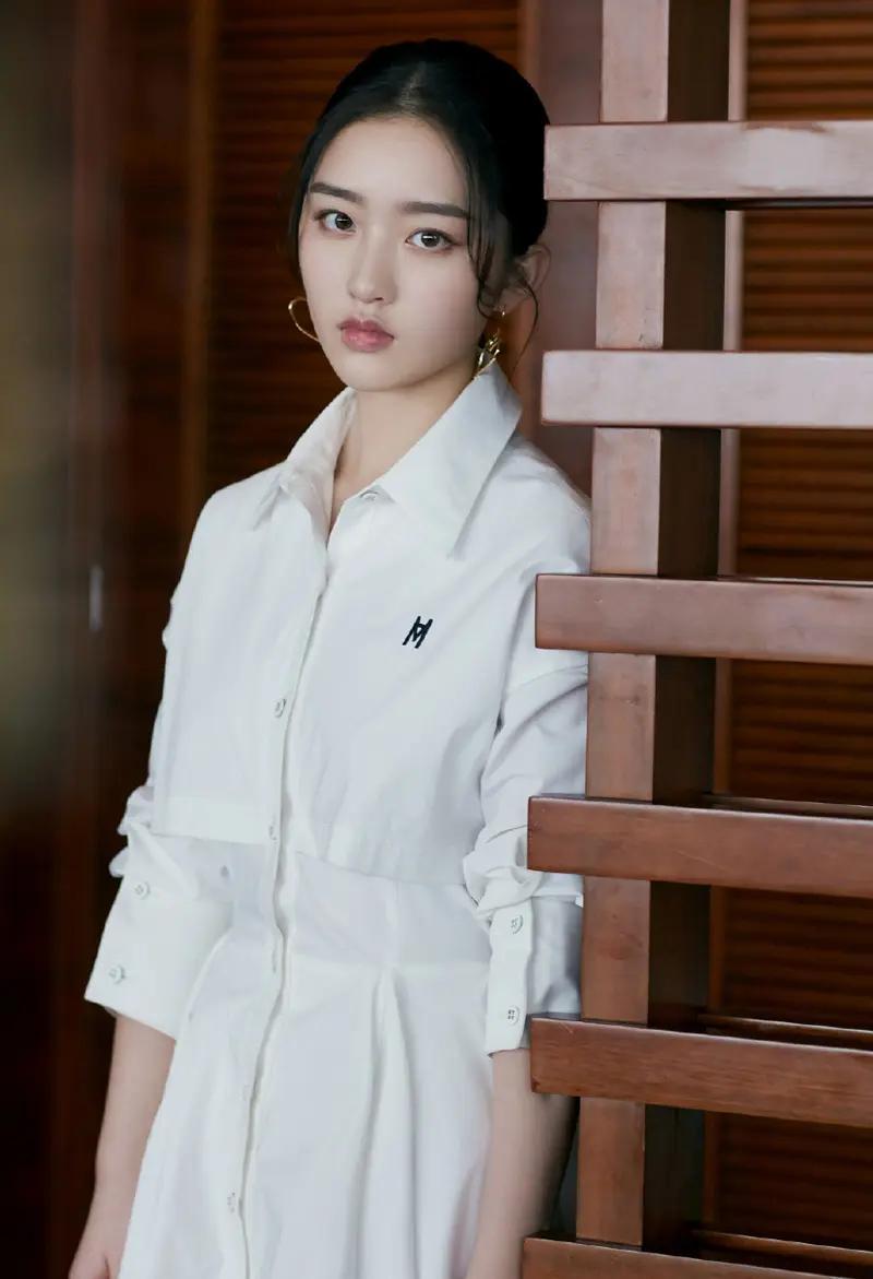 Mingyang Entertainment - Beauty Star - Deng Enxi - iNEWS