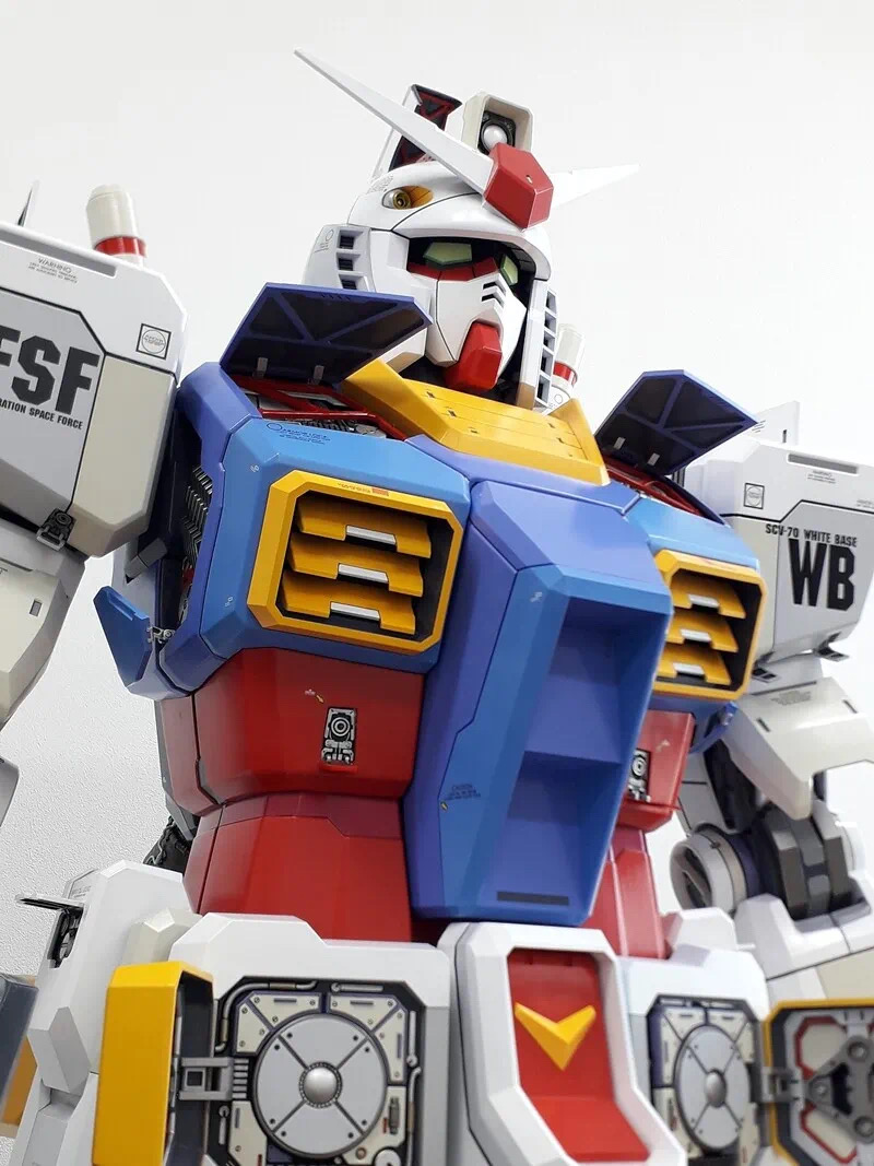 Life-size original ancestor Gundam model explosion armor transformation ...