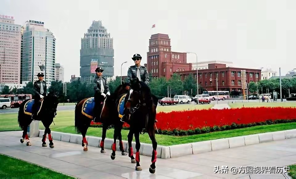 Old photos, Dalian in the past, youthful memories that cannot be erased ...