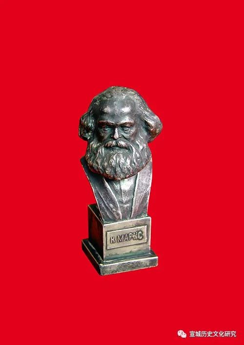 A century-old legend of a silver statue of Marx - iNEWS