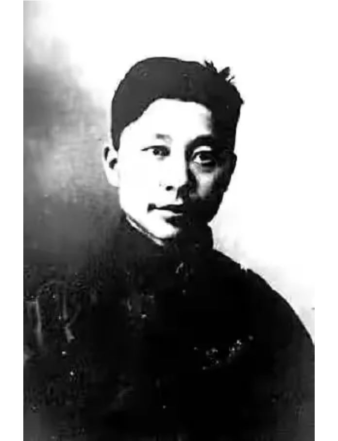 Lao She jumped into the lake and committed suicide. Why did his wife ...