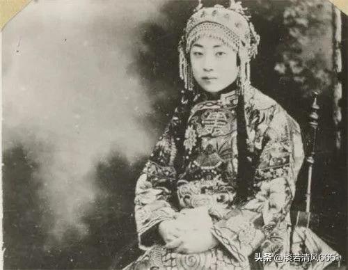 Famous prostitute in the late Qing Dynasty——Sai Jinhua - iNEWS