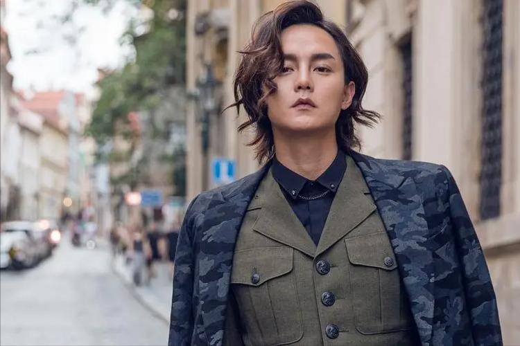 "Powerful" Yin Zheng, what has he experienced? - iNEWS