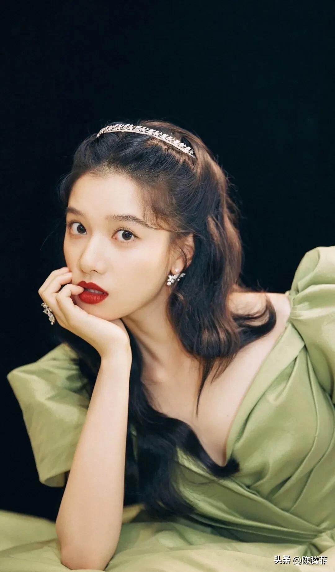 Stunning photos of Zhang Jingyi - iMedia