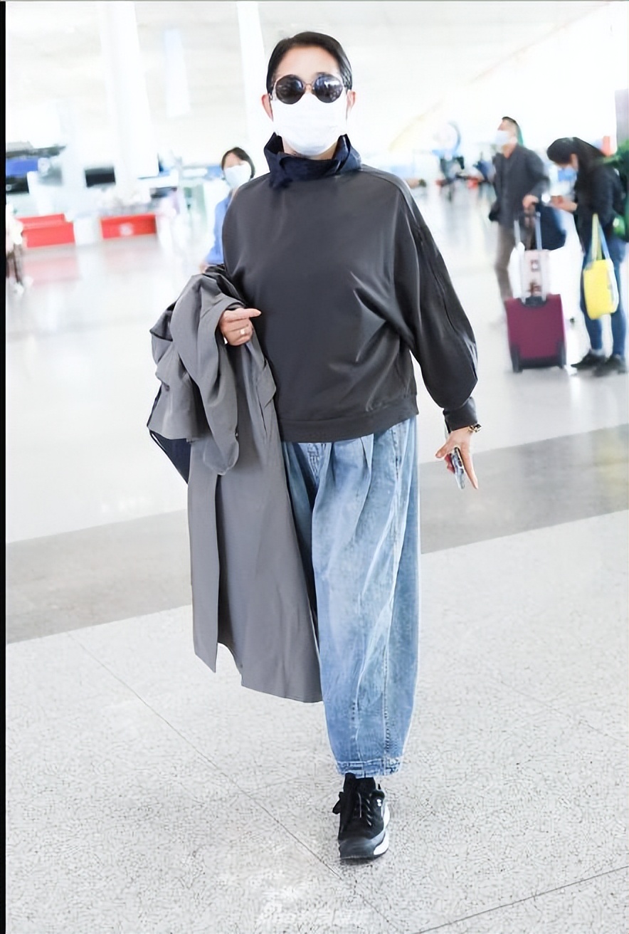 The famous Chinese TV host "Ni Ping" - iMedia