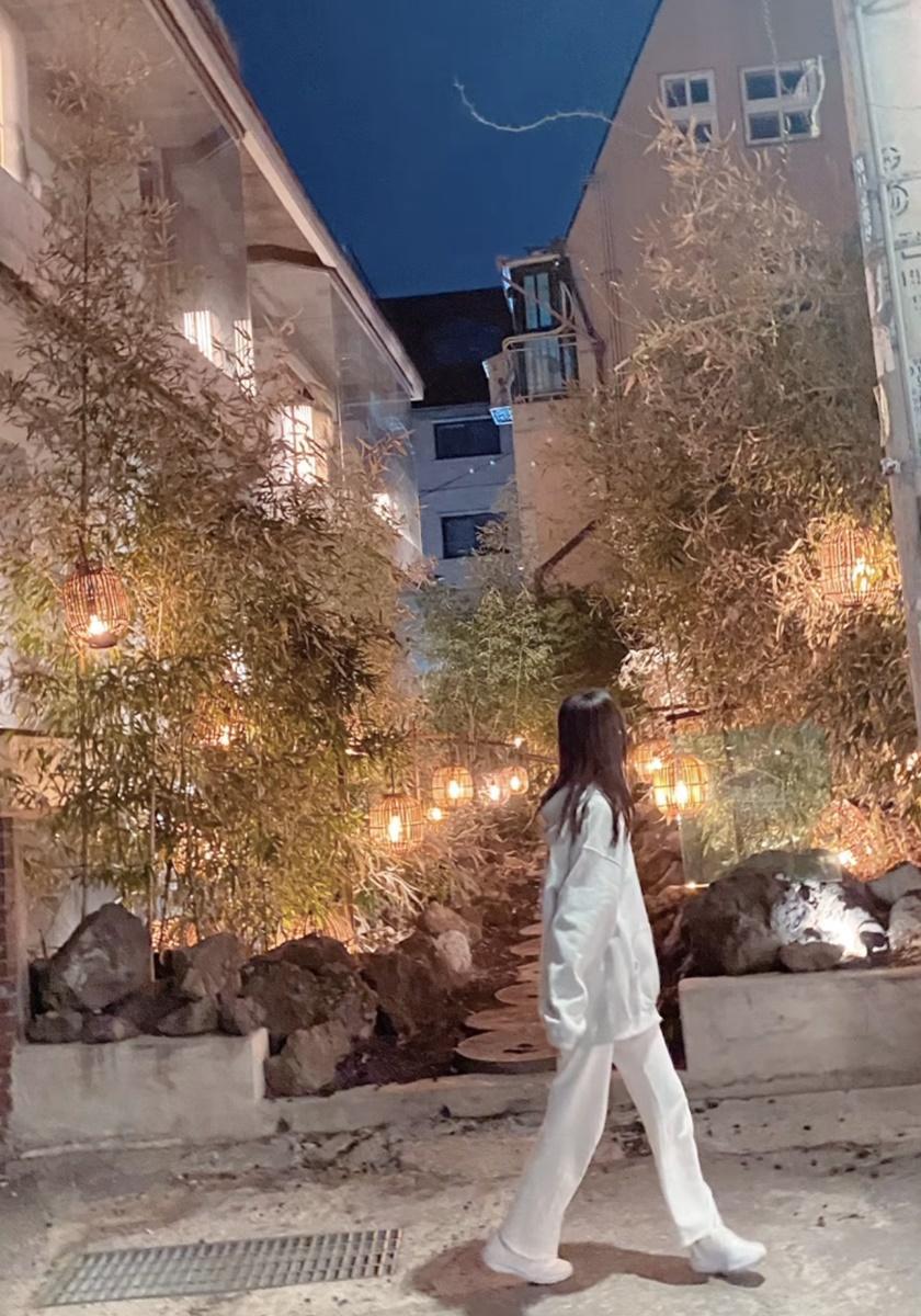 The picture of Kim Hee-sun traveling with his 14-year-old daughter was ...