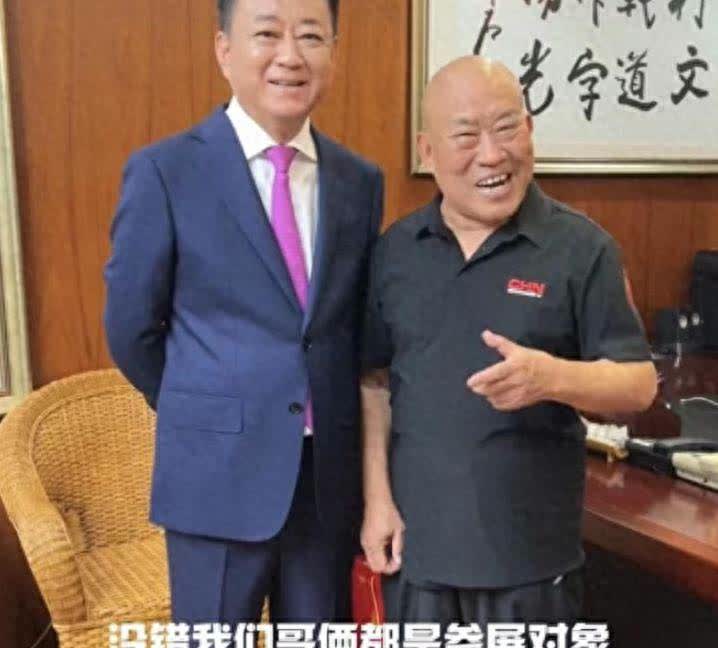 CCTV host Zhu Jun made a stunning appearance during the Mid-Autumn ...