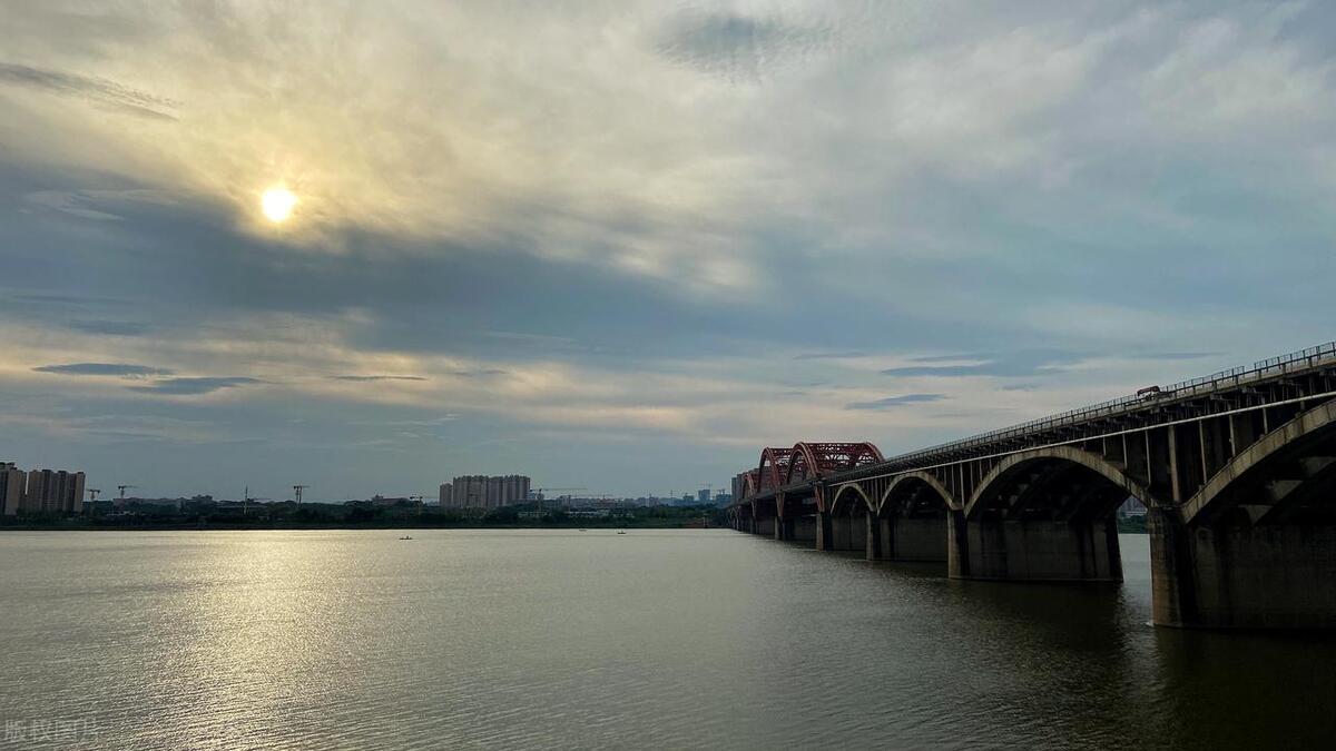 A poem every day to improve memory: 186 "Passing Jia Yi's House in ...