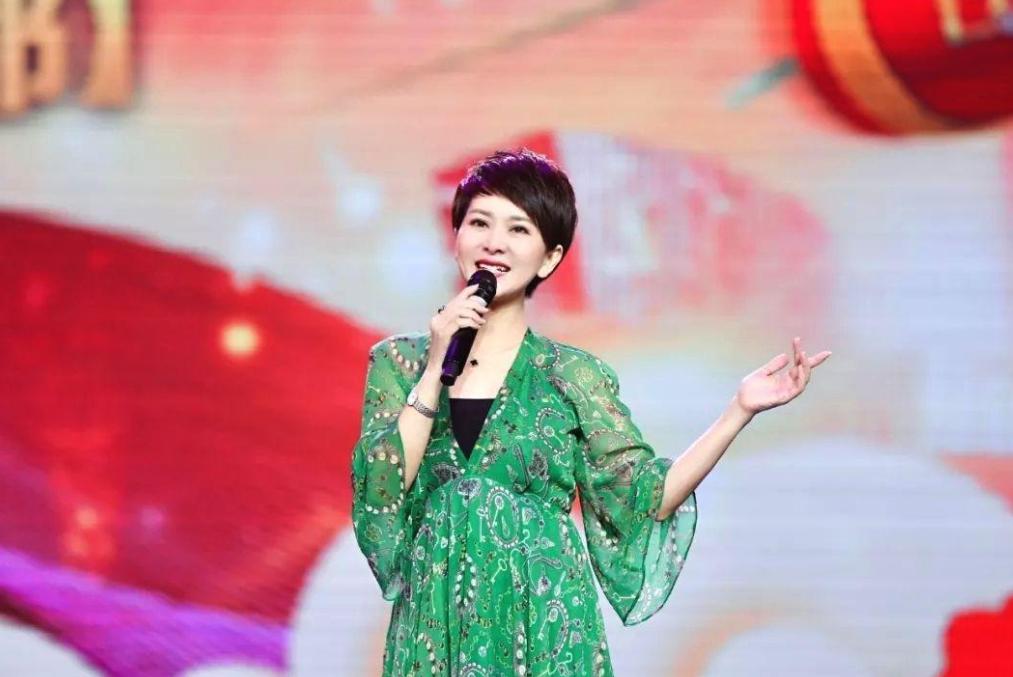 Singer Gan Ping: She retired for love when she was popular, married Li ...
