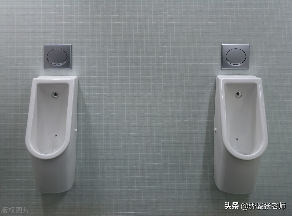 Draw a small fly, a small flame, why is the male urinal designed like ...