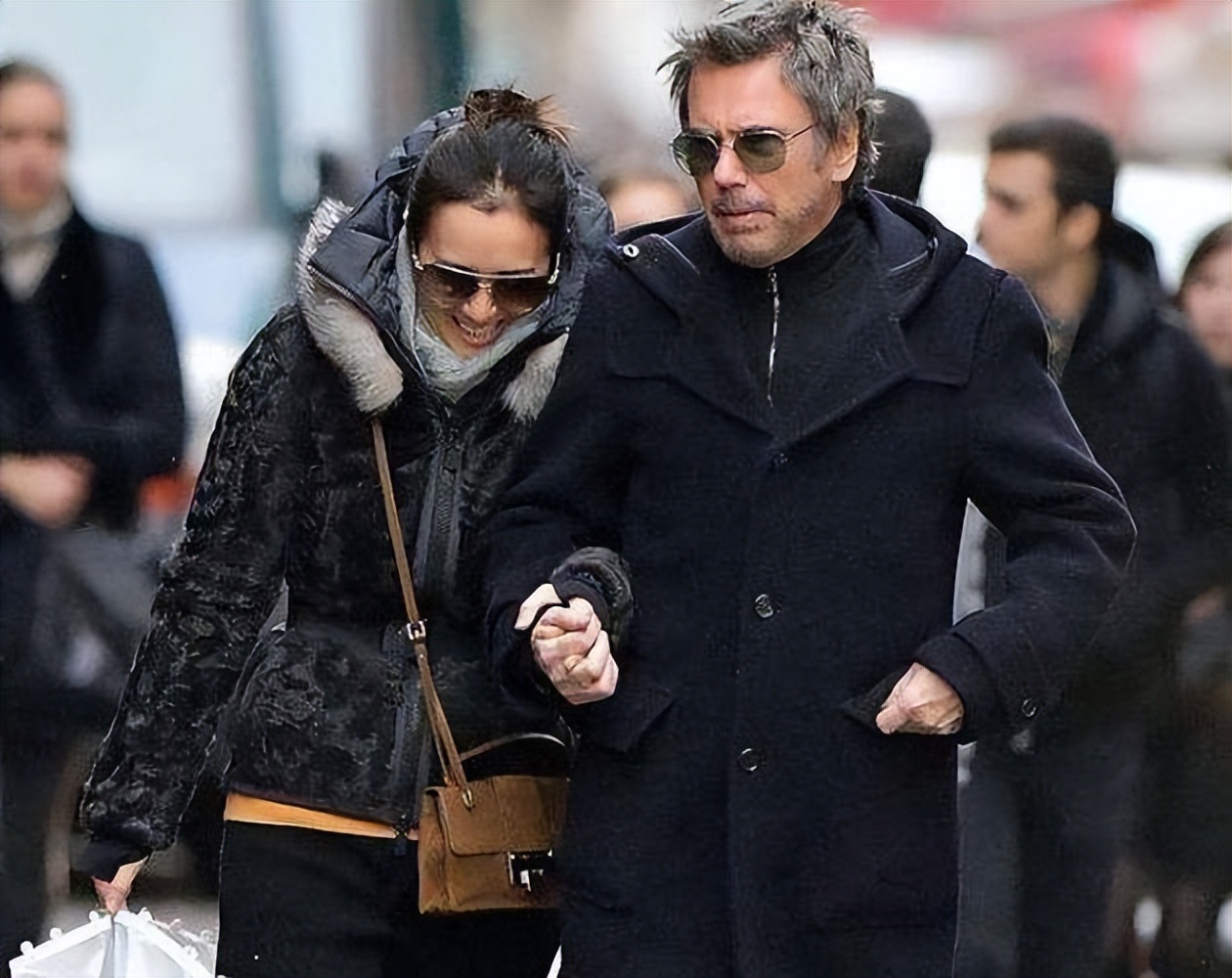 Gong Li: At her peak, she married a 70-year-old French man with "four ...