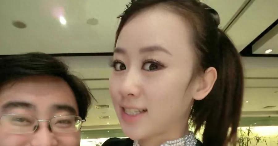 Beautiful host Ji Yingnan: She was kept by a department official and spent 10 million in four ...
