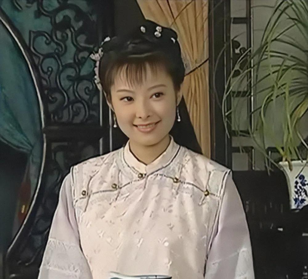 Pretty and lovely woman Du Xiaoyue - iNEWS