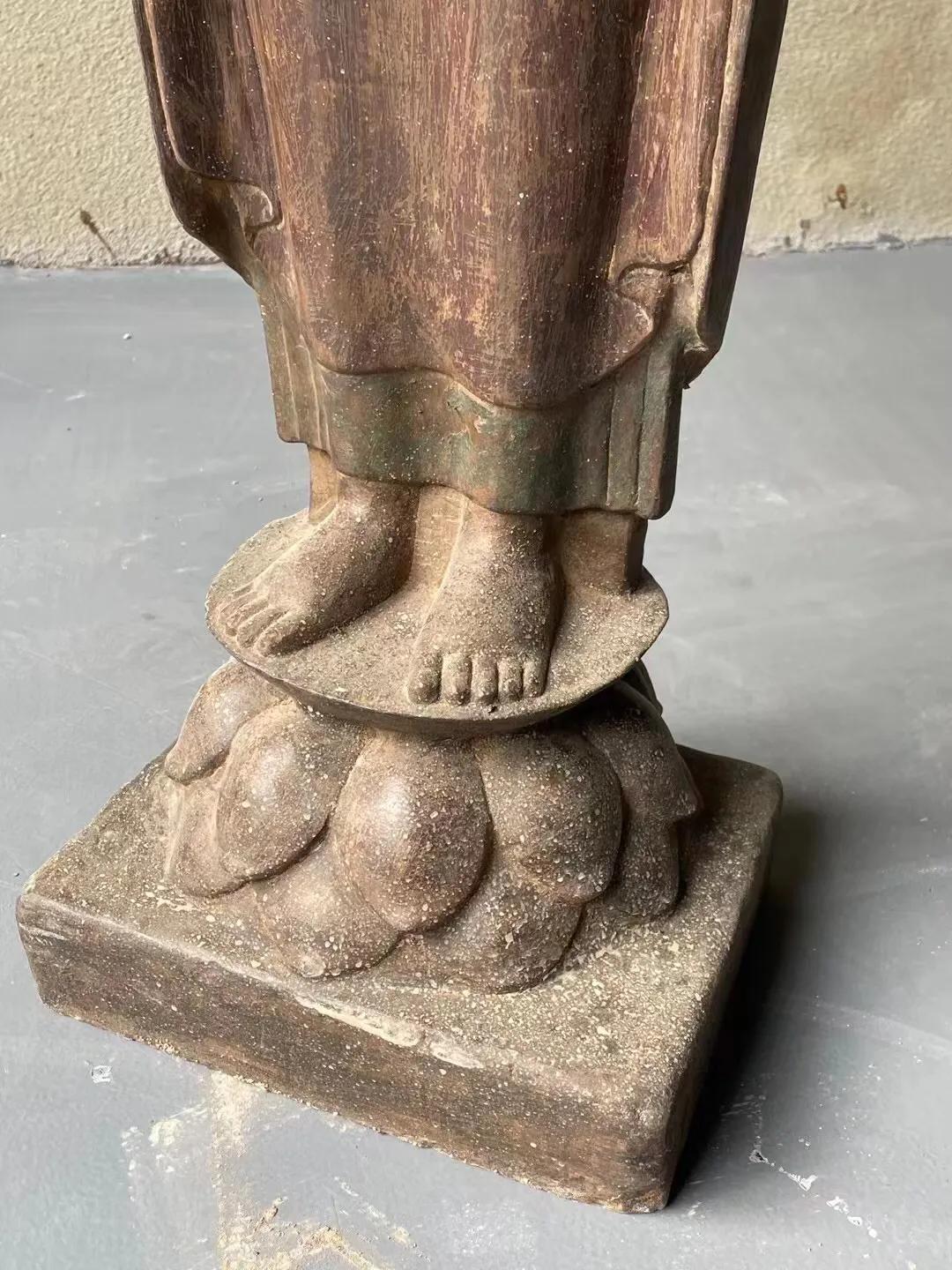 Sakyamuni standing Buddha Buddha open face dignified face with smile ...