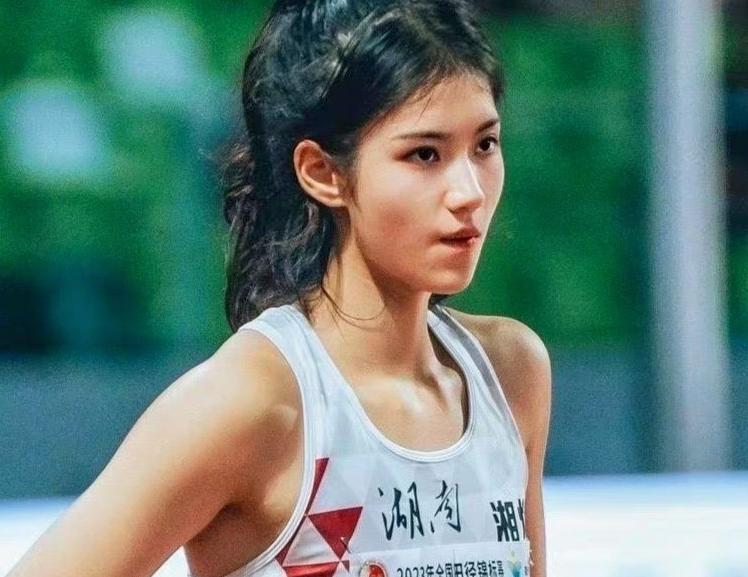 beautiful! China's three major track and field goddesses are released ...