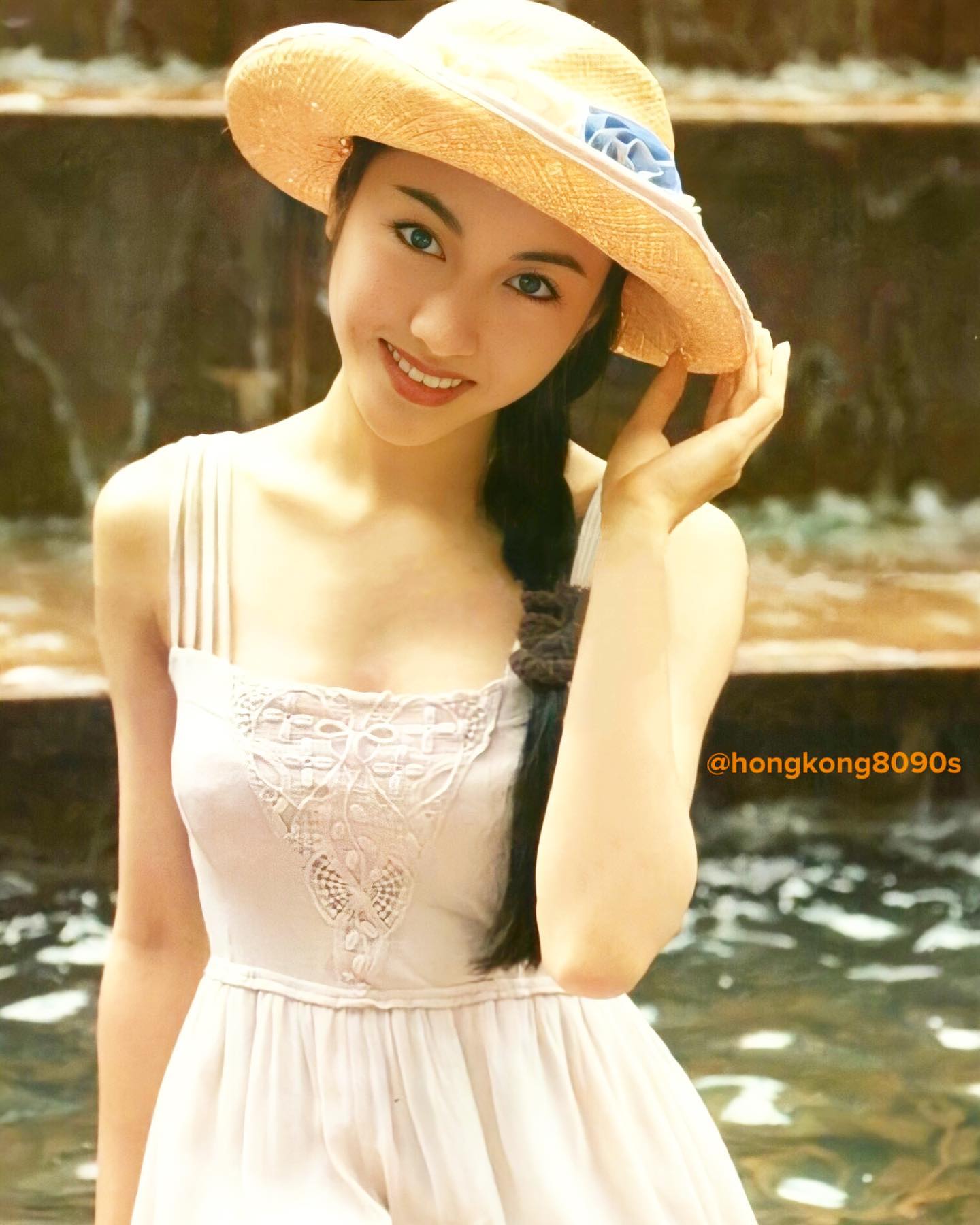 Hong Kong beauties in the old days: They were so young? - iNEWS