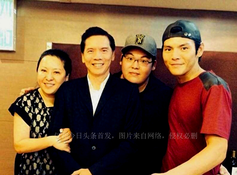 Xiang Huaqiang's family celebrates their success with a low-key and ...