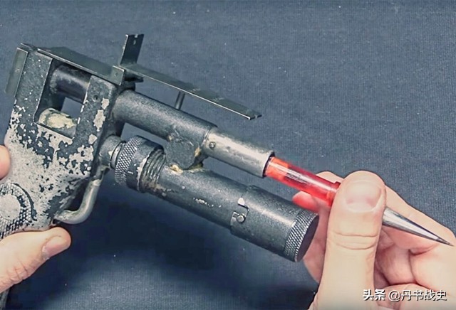 Shot quietly, the American SAC-46 "Flying Dragon" air rifle of World ...