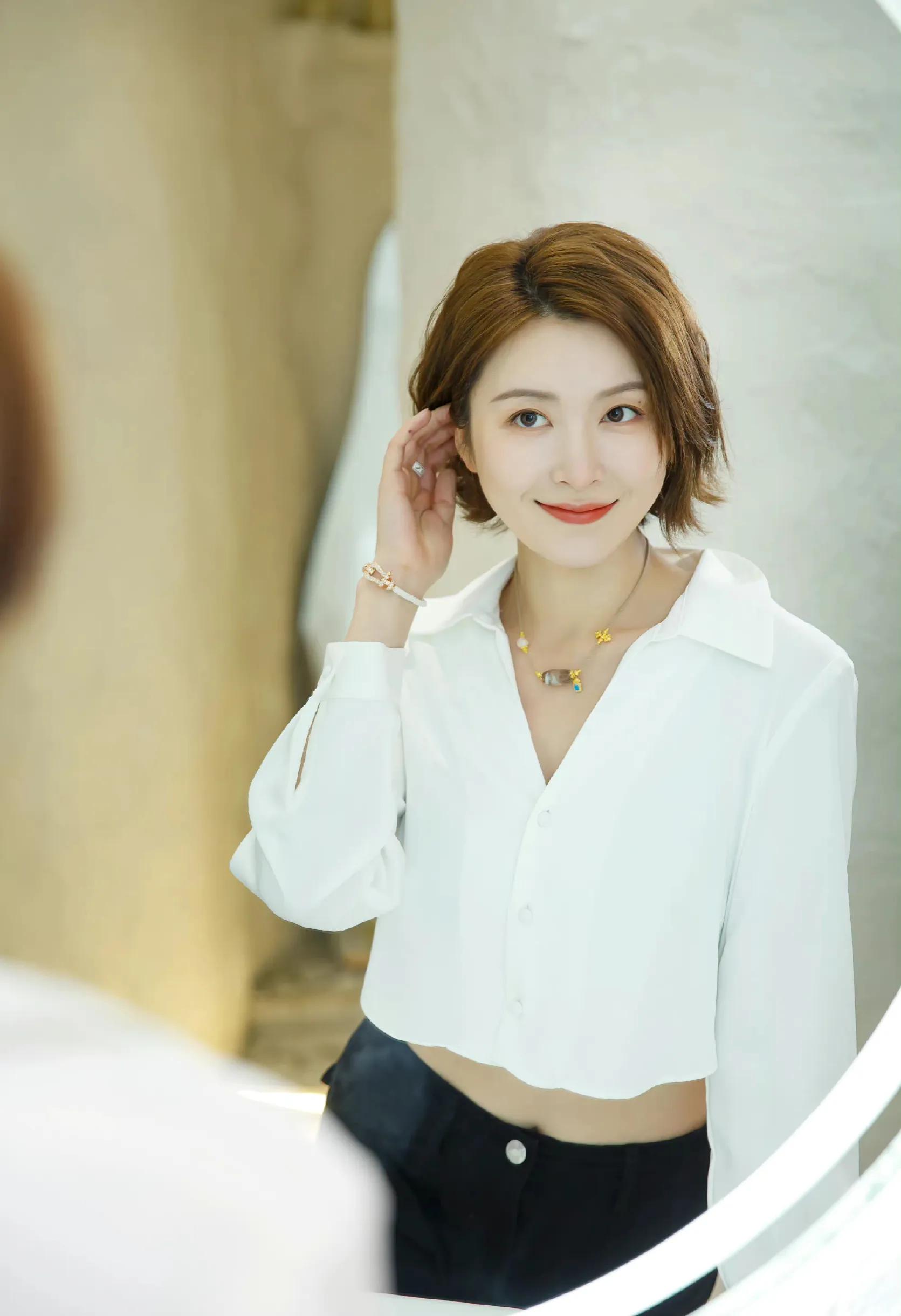 Actor Li Mengmeng - iMedia