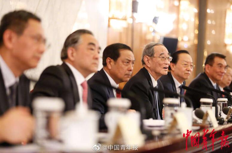 Li Yining, a famous economist and senior professor of philosophy and ...