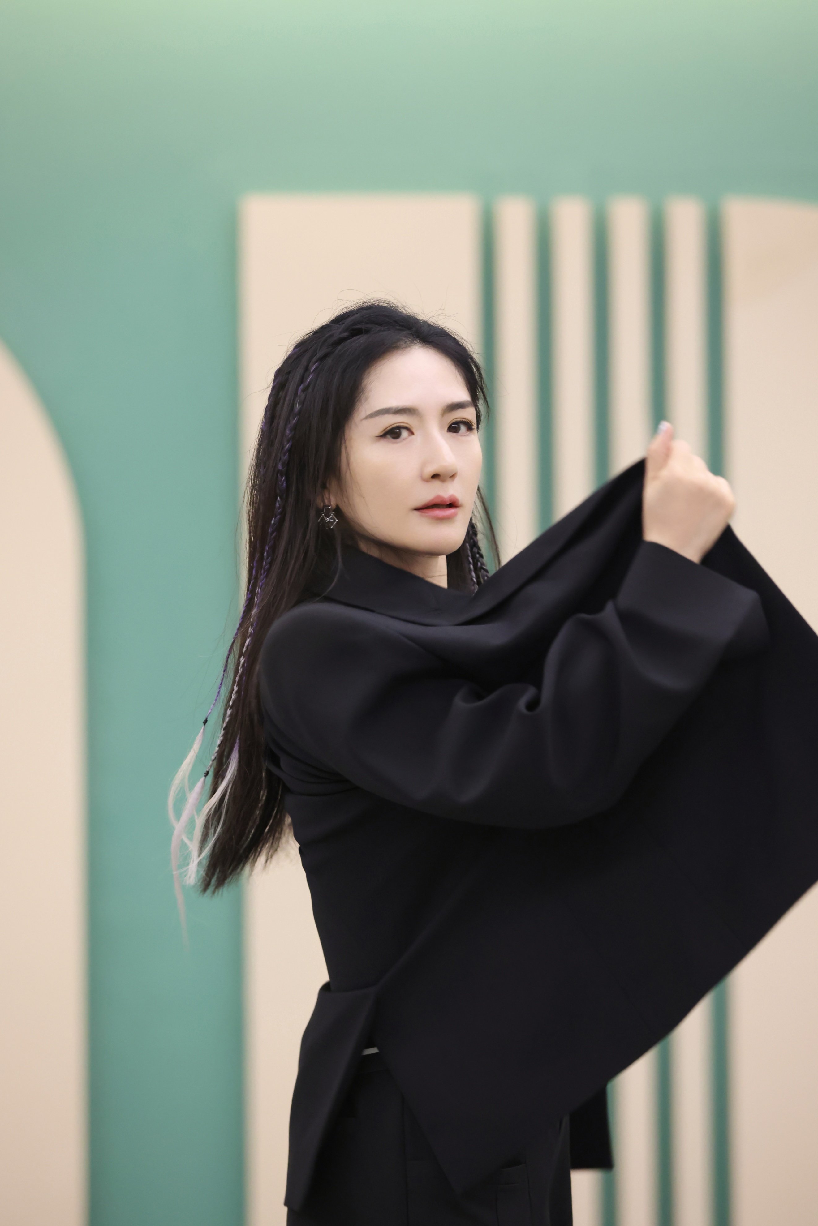 Wu Qian withdrew from the competition, and Xie Na's four husbands didn ...