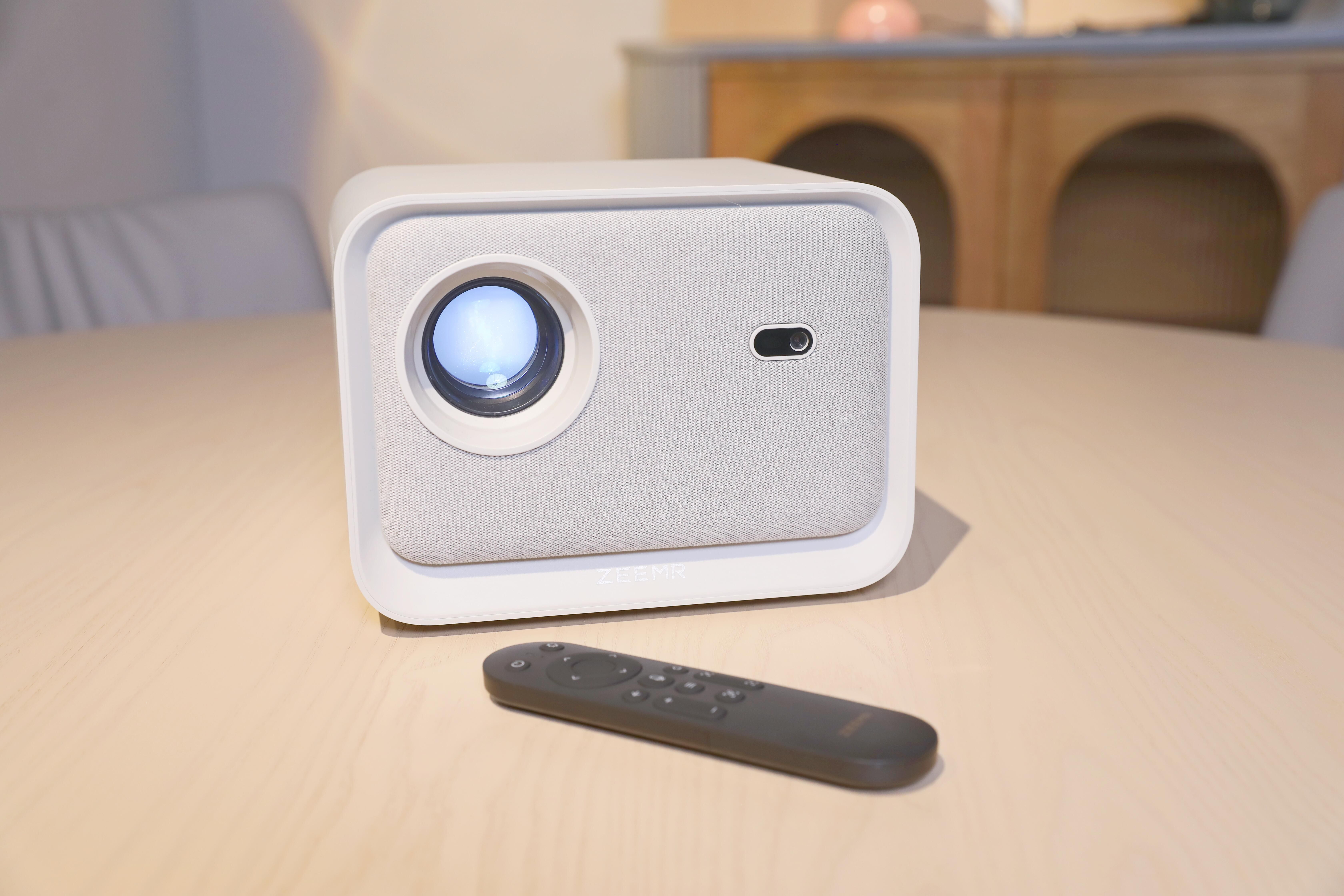 Cost-effective projector” Are you still hesitating? - iNEWS