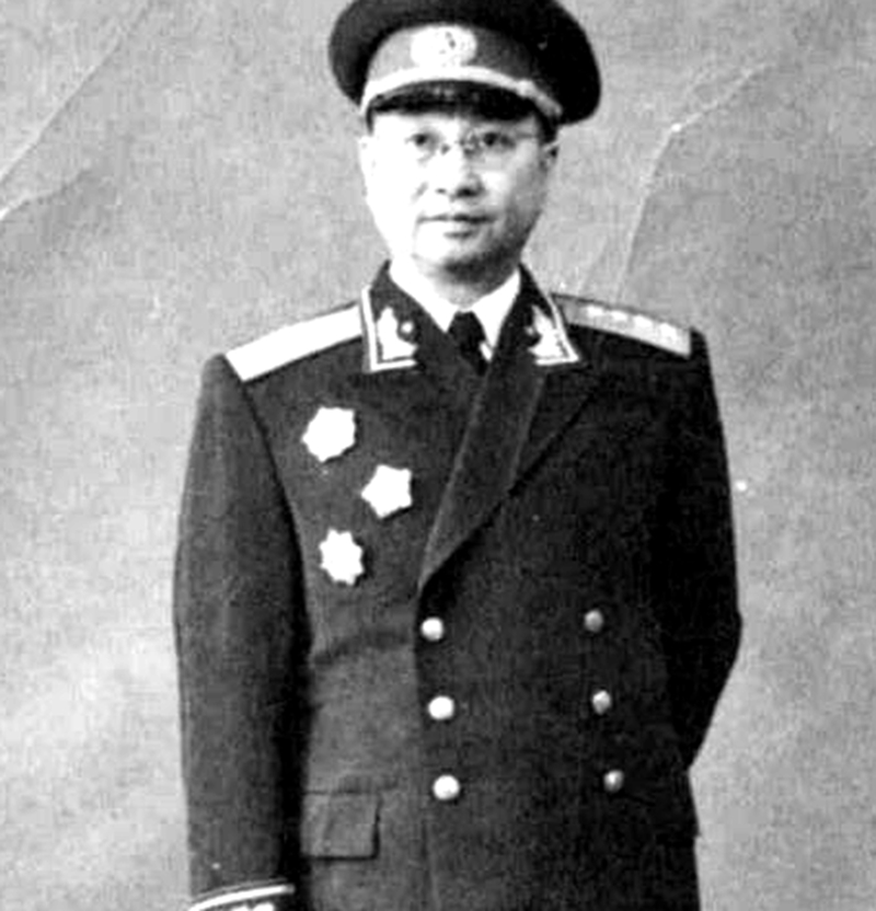 General Chen Geng's son: looks like his father, was promoted to major ...