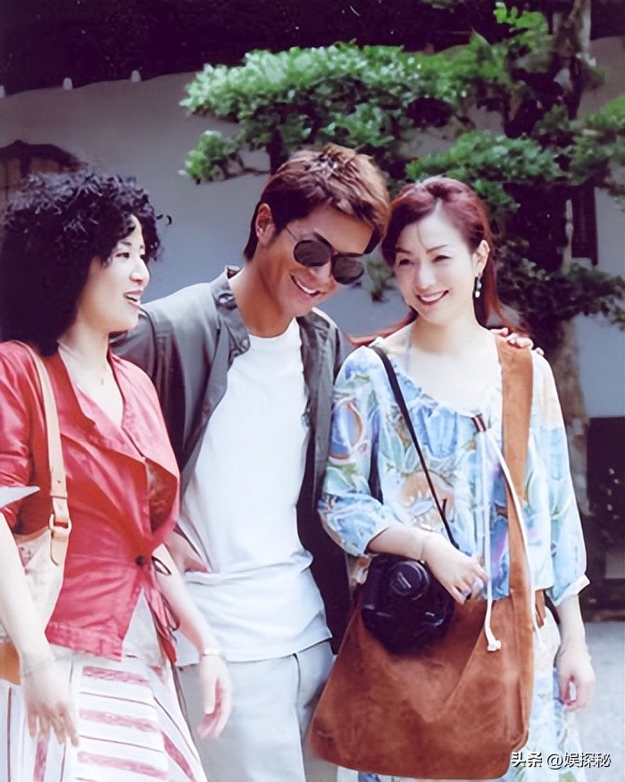 persistent love! In "Falling in Love with Your Bed", it is vividly ...