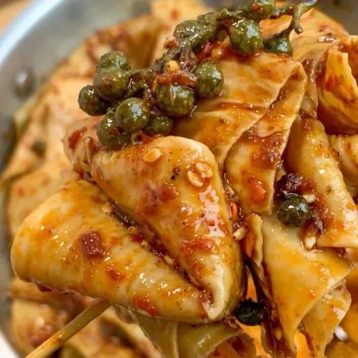 You can make large spicy slices of rattan pepper at home, but come to ...