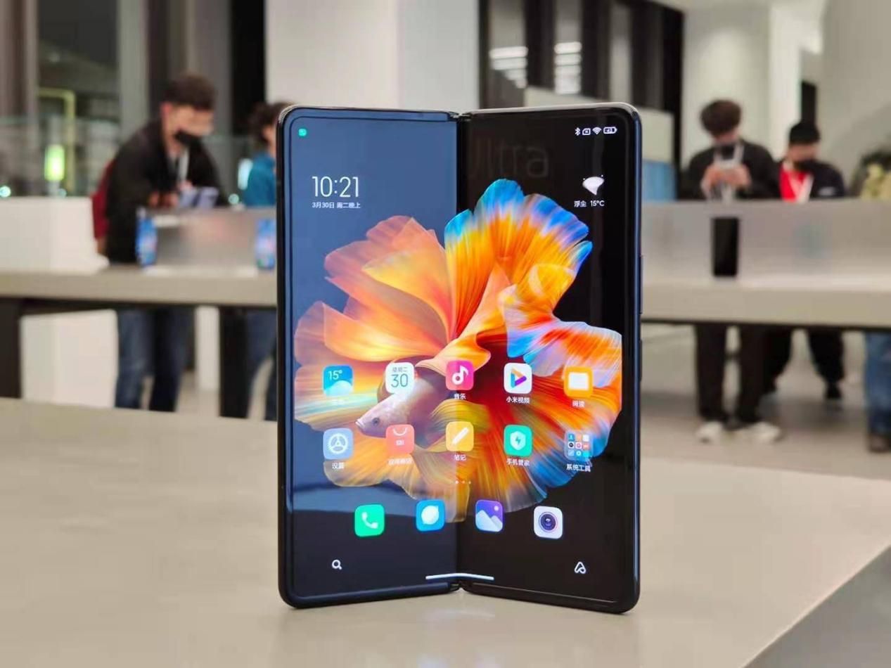 If you like folding screen mobile phones, you might as well take a look ...