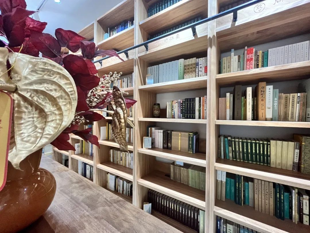 Changping opens a new library where you can "travel the world"! - iNEWS