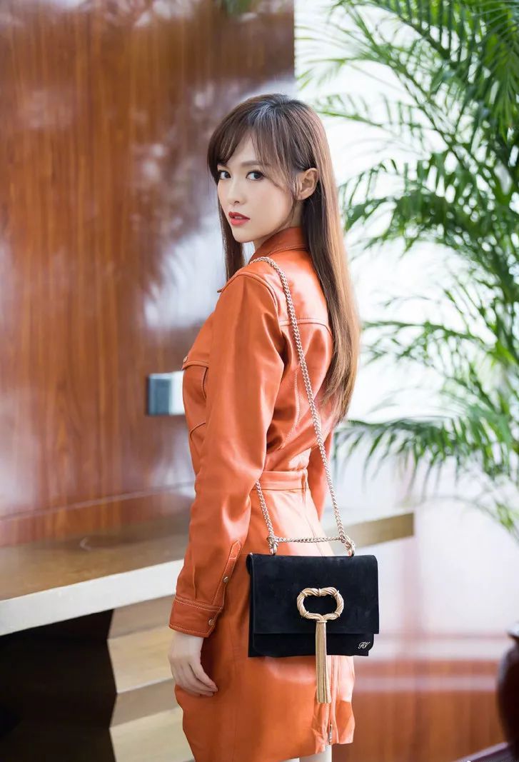 Actress Clothing - Tang Yan (14) - iNEWS