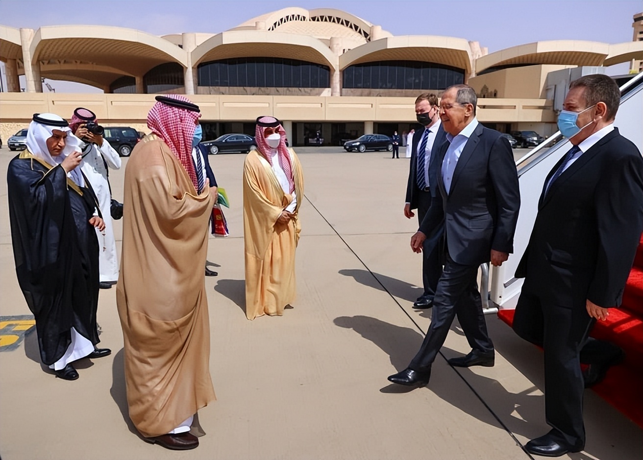 After Saudi Arabia helped Russia, it was stabbed in the back. The ...