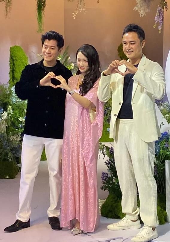 Jam Hsiao's wedding was attended by Chen Qiaoen and her husband, Jia ...